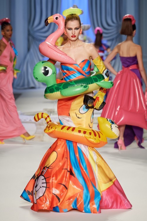 Moschino RTW SS23 | ElleArabia