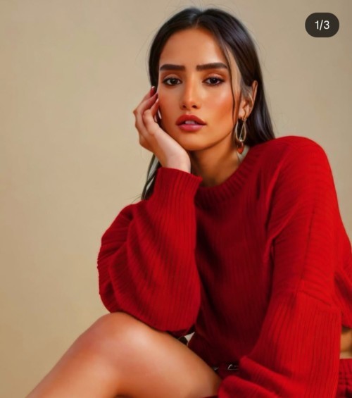 في خطوة مختلفة النجمة زينة مذيعة... | ElleArabia